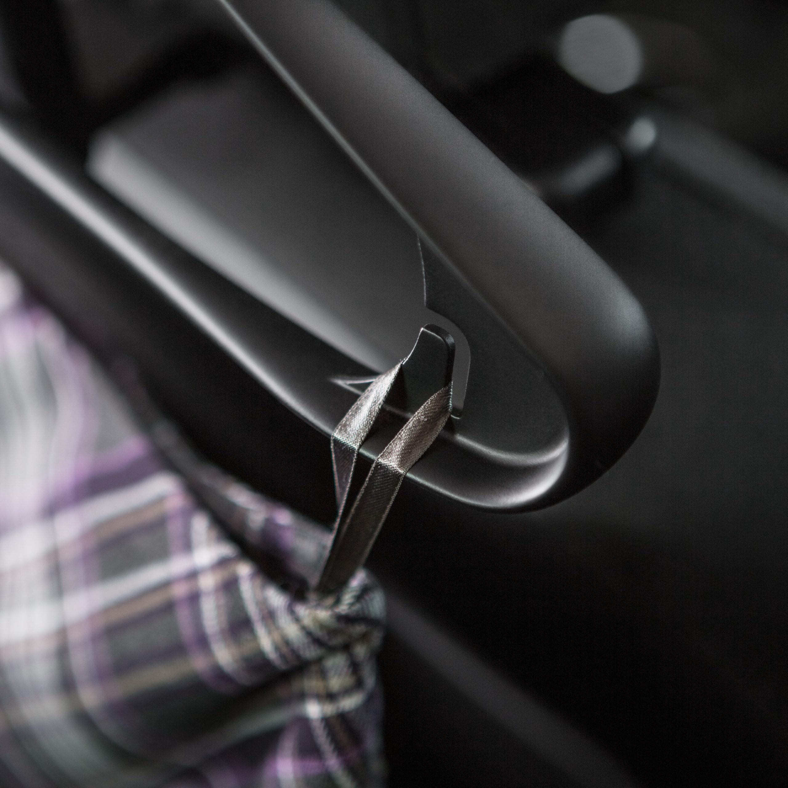 Car coat hanger for Headrest - Armster UK